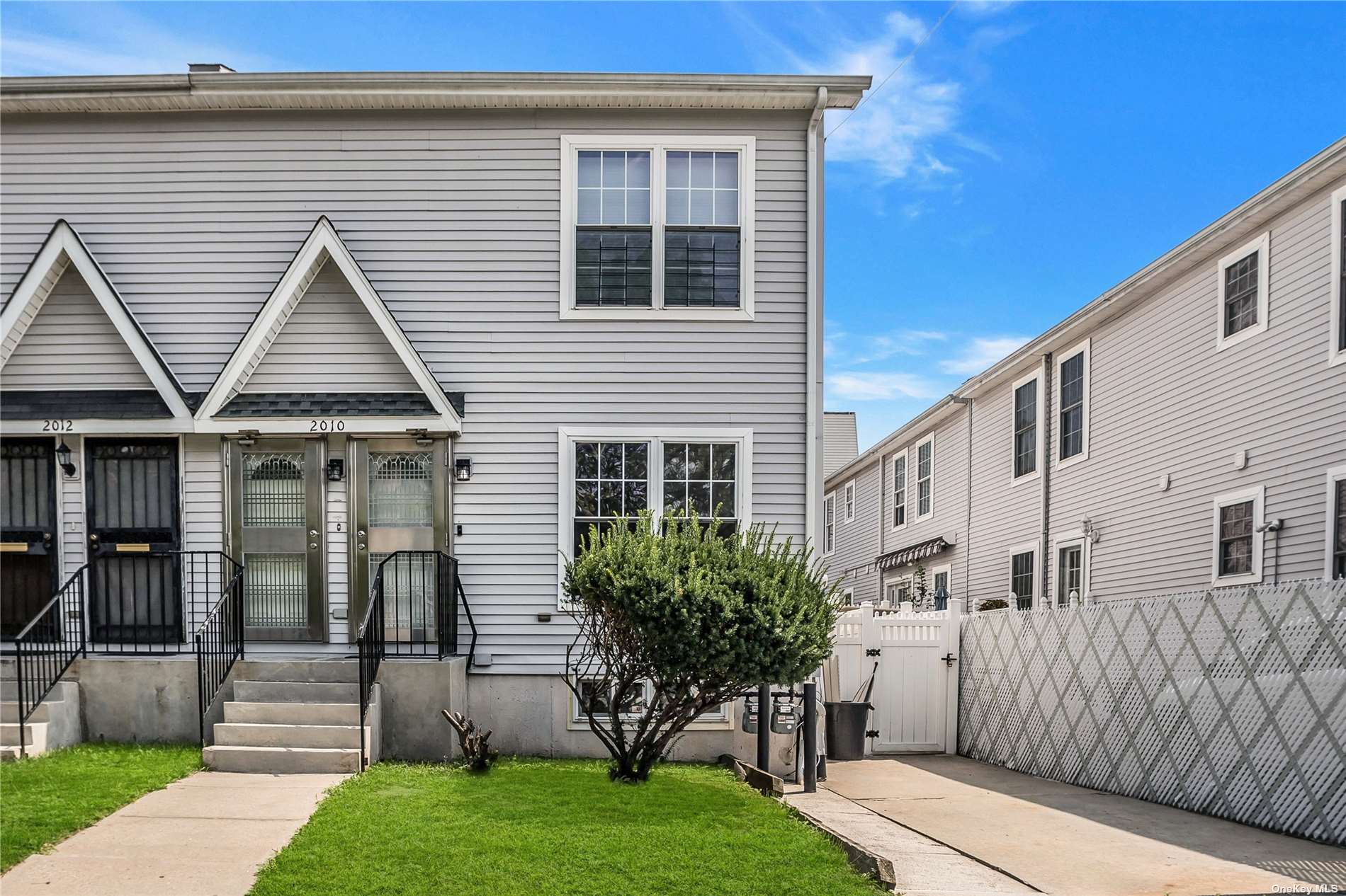 2010 Randall Avenue | Compass