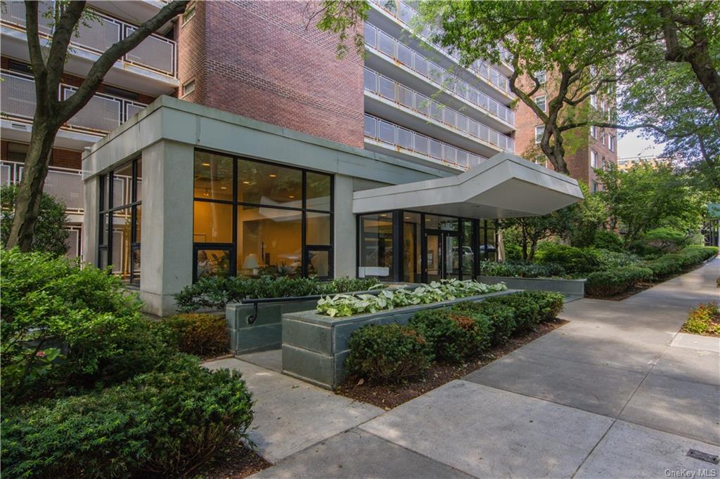 2575 Palisade Avenue, Unit 5H | Compass