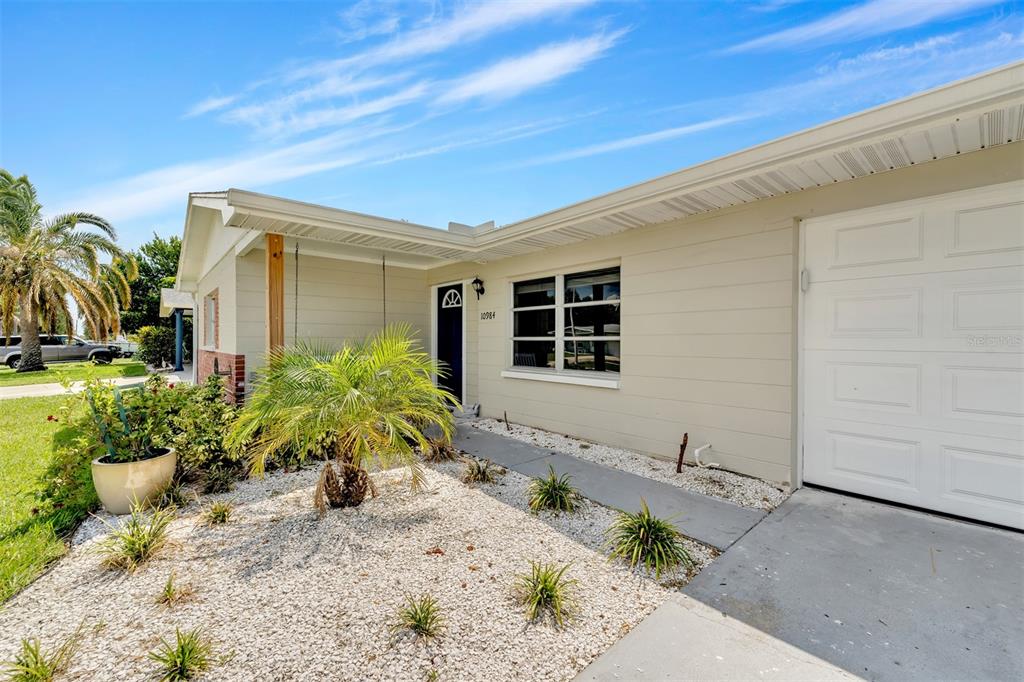 10984 Freedom Boulevard, Seminole, FL 33772 | Compass