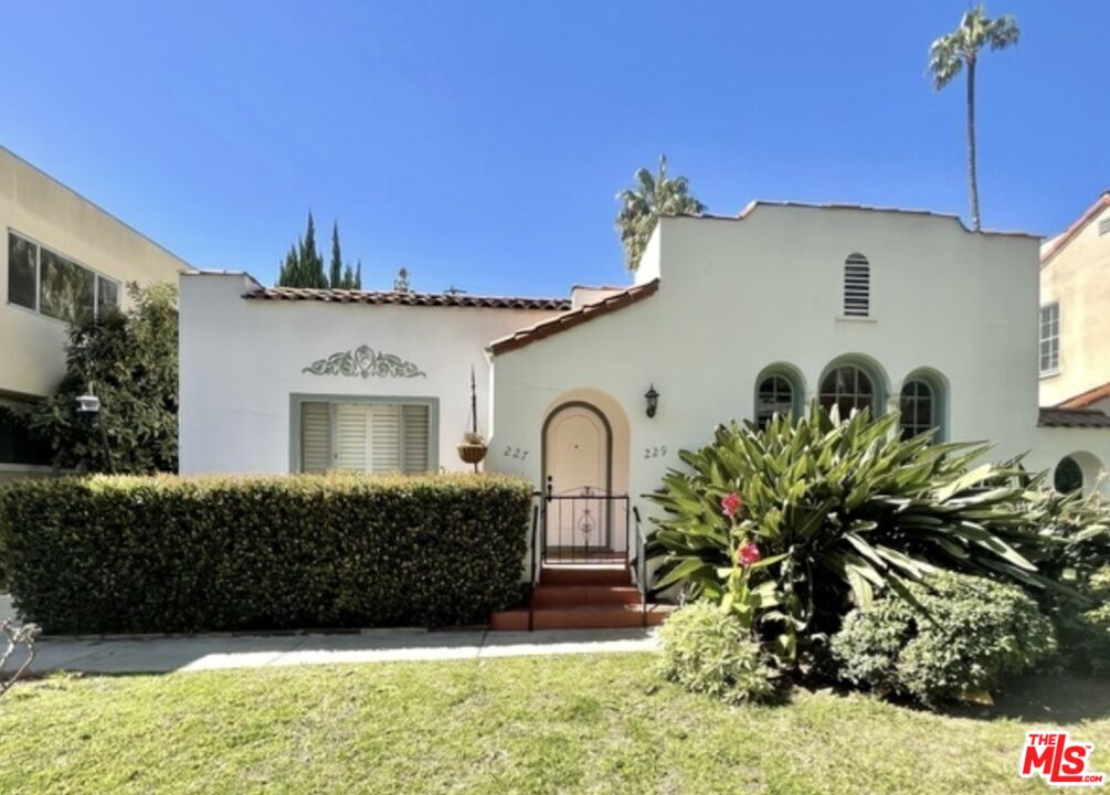 227 N Swall Dr Beverly Hills Ca 90211 Mls 25581177 Compass