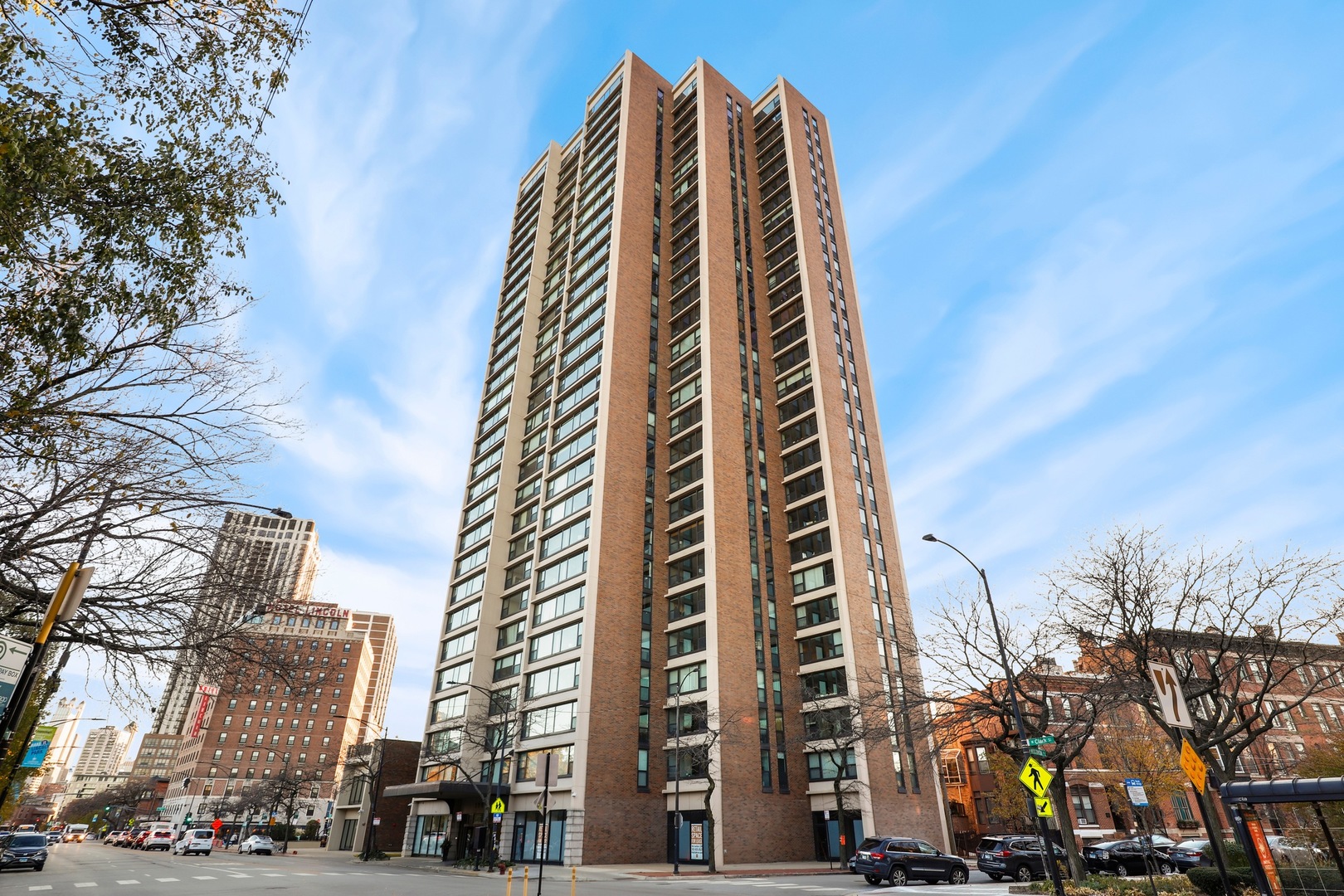 1850 North Clark Street, Unit 2202, Chicago, IL 60614 | Compass