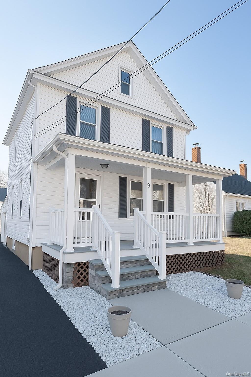 9 Bagley Ave, Albertson, NY 11507 | MLS #941013 | Compass