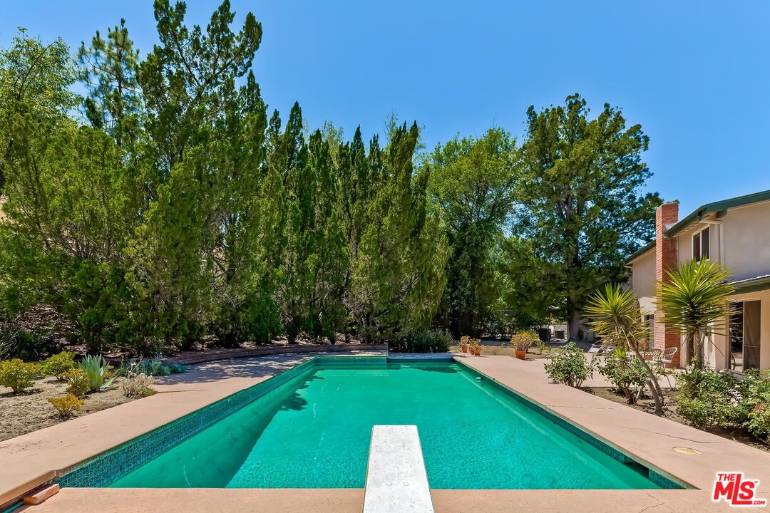 20164 Santa Rita Street, Woodland Hills, CA 91364 | Compass