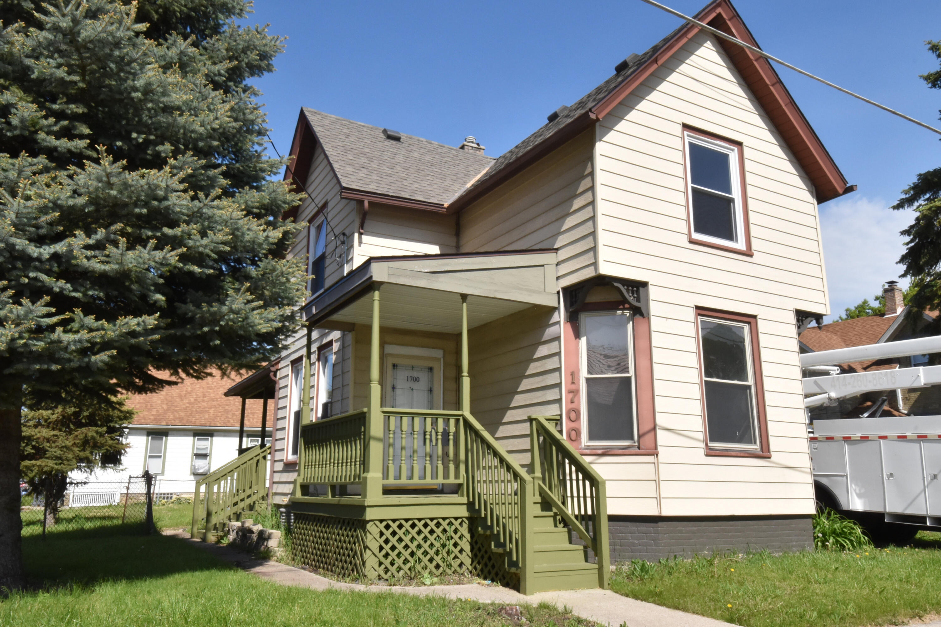 1700 Green St, Racine, WI 53402 | MLS #1925327 | Compass