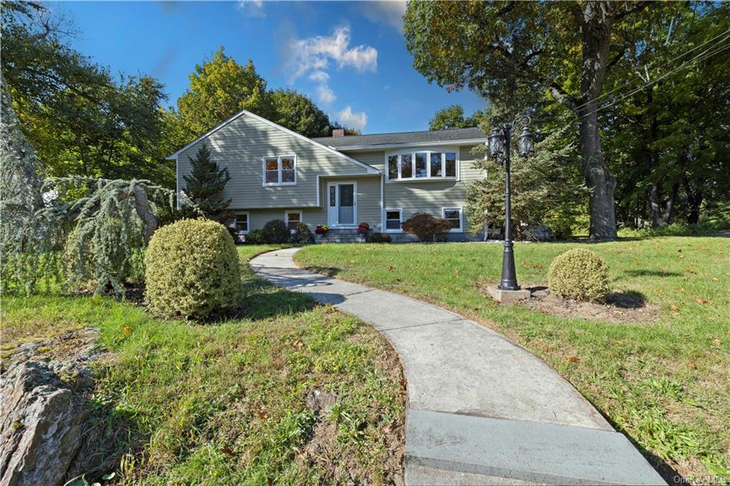 120 Oak Ridge Road, Pleasantville, NY 10570 | Compass