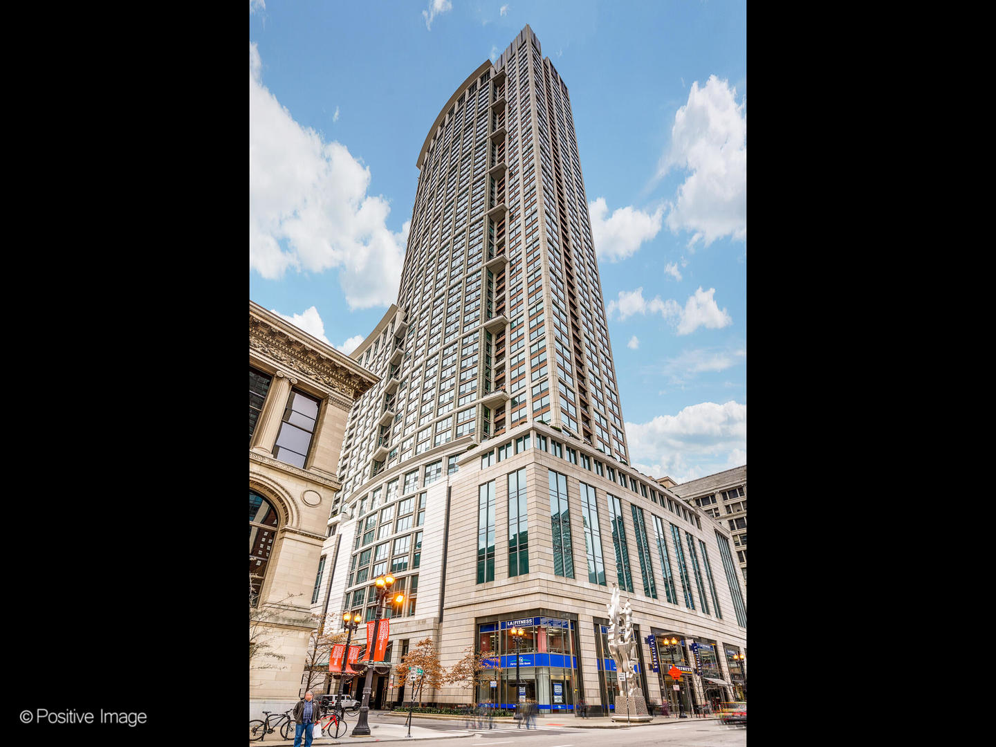 130 N Garland Ct, Unit 902, Chicago, IL 60602 | MLS #12326760 | Compass