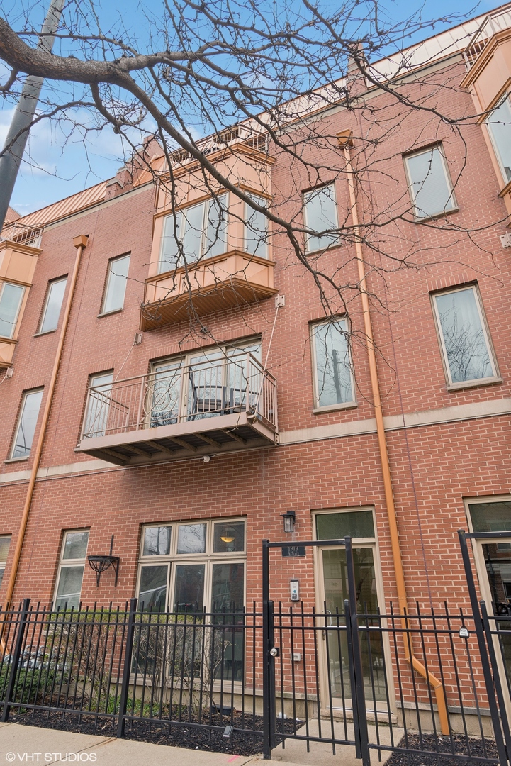 1919 South State Street, Unit 1, Chicago, IL 60616 | Compass