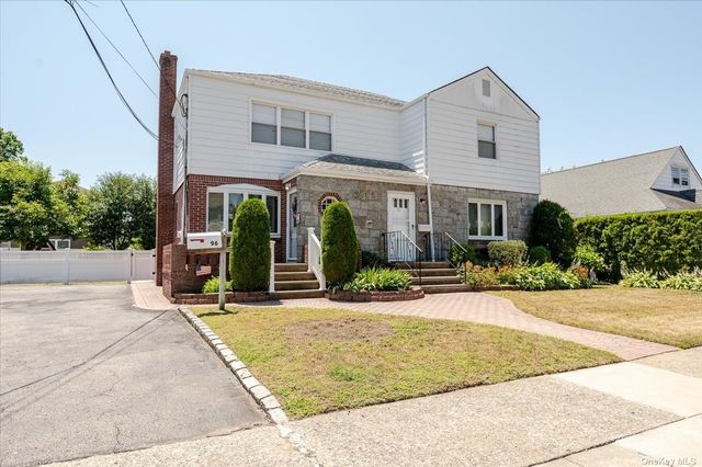 Lynbrook, NY Homes for Sale - Lynbrook Real Estate | Compass