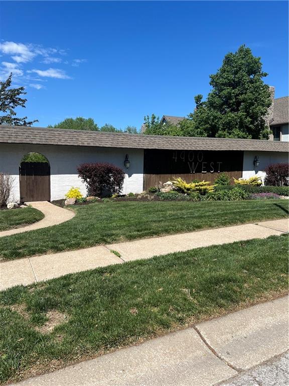 6532 West 49th Street, Mission, KS 66202 | Compass