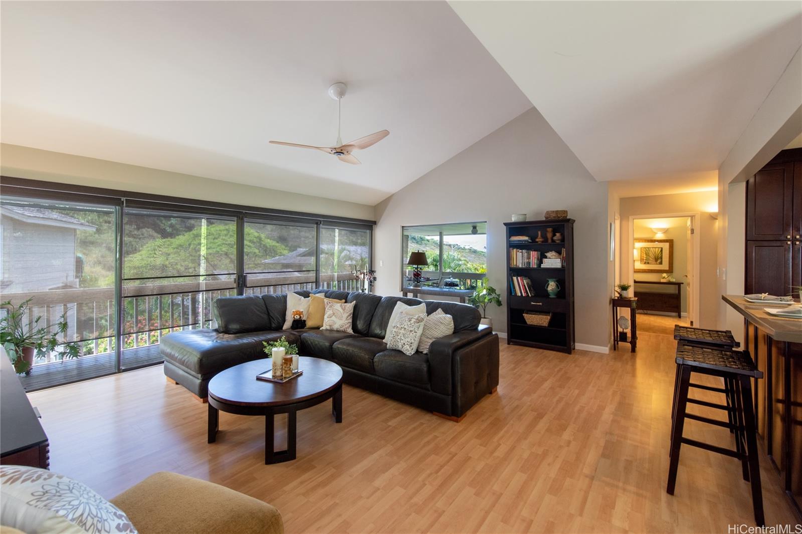 1638 Kalaniiki Street, Unit 33, Honolulu, HI 96821 | Compass