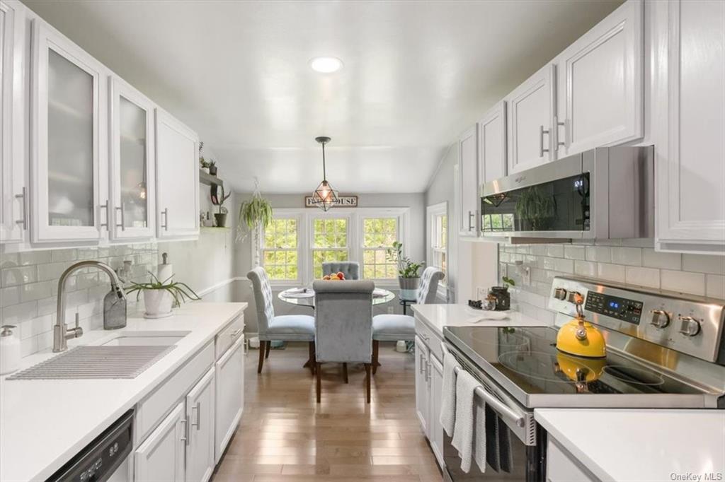 202 Holly Stream Court, Unit 202, Brewster, NY 10509 | Compass