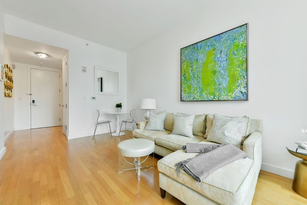 400 Stuart Street, Unit 16L, Boston, MA 02116 | Compass