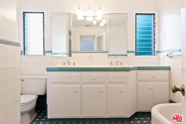 Michael J. Libow, Real Estate Agent - Compass