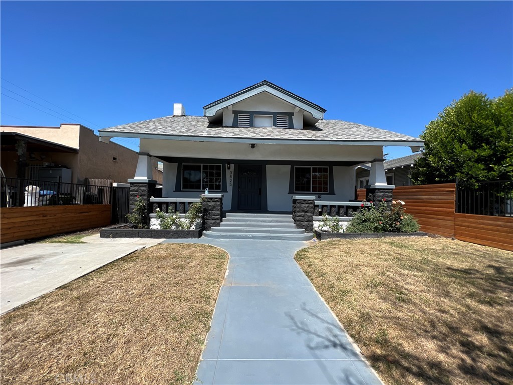 3825 South Hobart Blvd., Los Angeles, CA 90018 | Compass