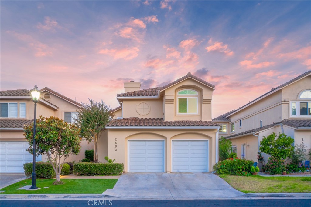 2562 Woodbury Dr, Torrance, CA 90503 | MLS #SB25147320 | Compass