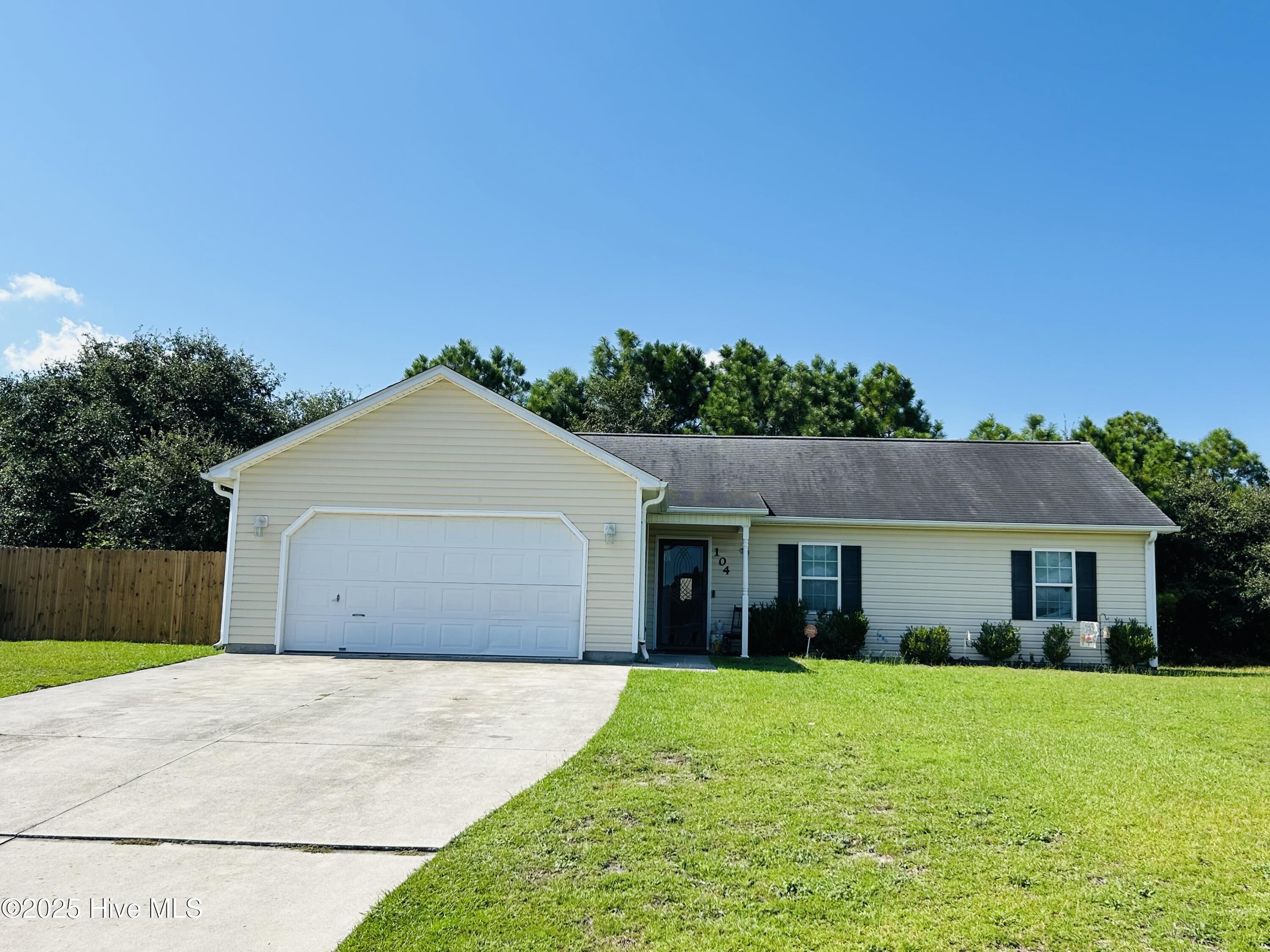 104 Jenna Rea Rd, Hubert, NC 28539 | MLS #100525481 | Compass