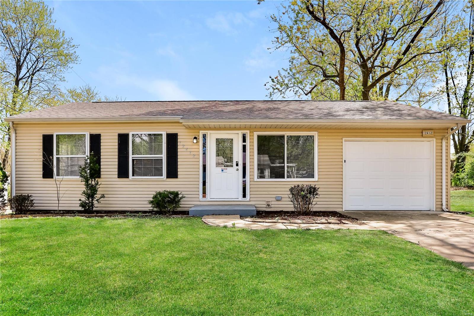 12412 Pizarro Drive, St. Louis, MO 63138 | Compass