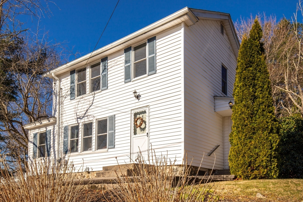 15 Carter Road, Worcester, MA 01609 | Compass