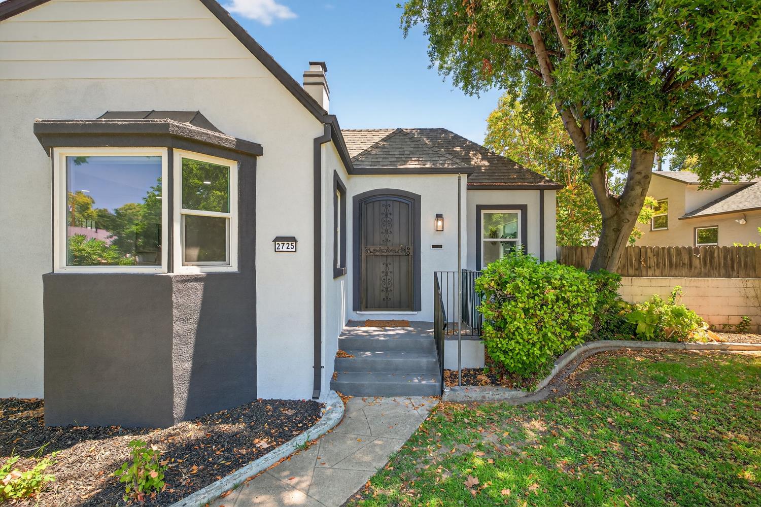 2725 Harkness St, Sacramento, CA 95818 | MLS #225094545 | Compass