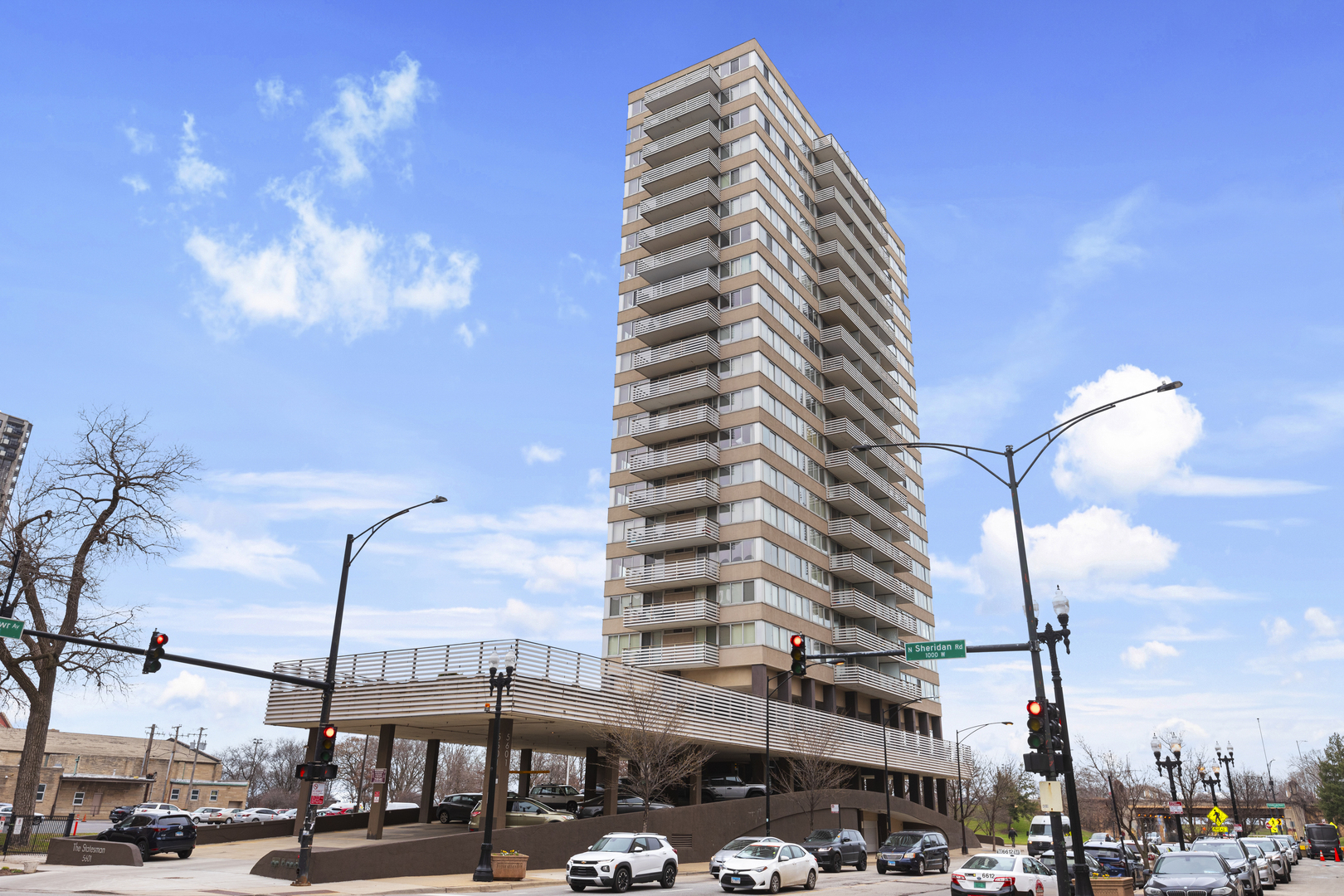 5601 N Sheridan Rd, Unit 13E, Chicago, IL 60660 | MLS #12419258 | Compass