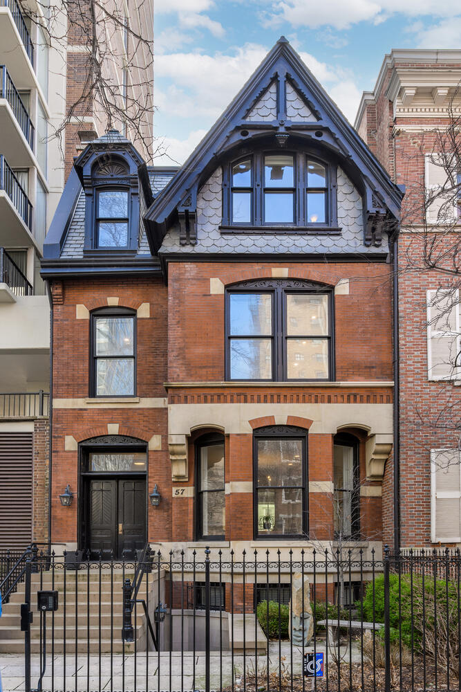 57 East Division Street, Chicago, IL 60610 | Compass