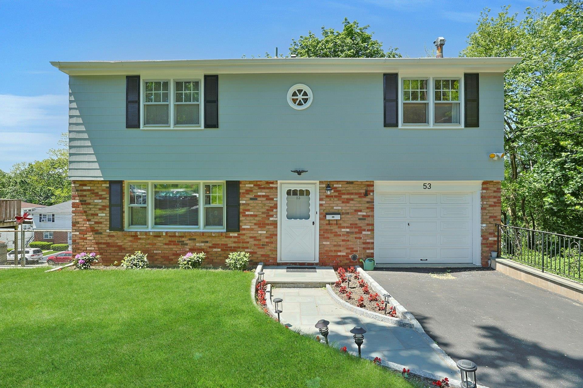 53 Prior Pl, Yonkers, NY 10710 | MLS #865265 | Compass