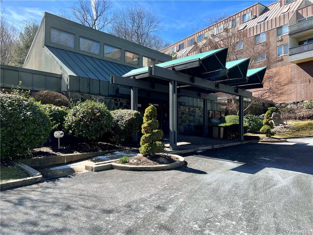 1 Fountain Lane, Unit 3D, Scarsdale, NY 10583 | Compass