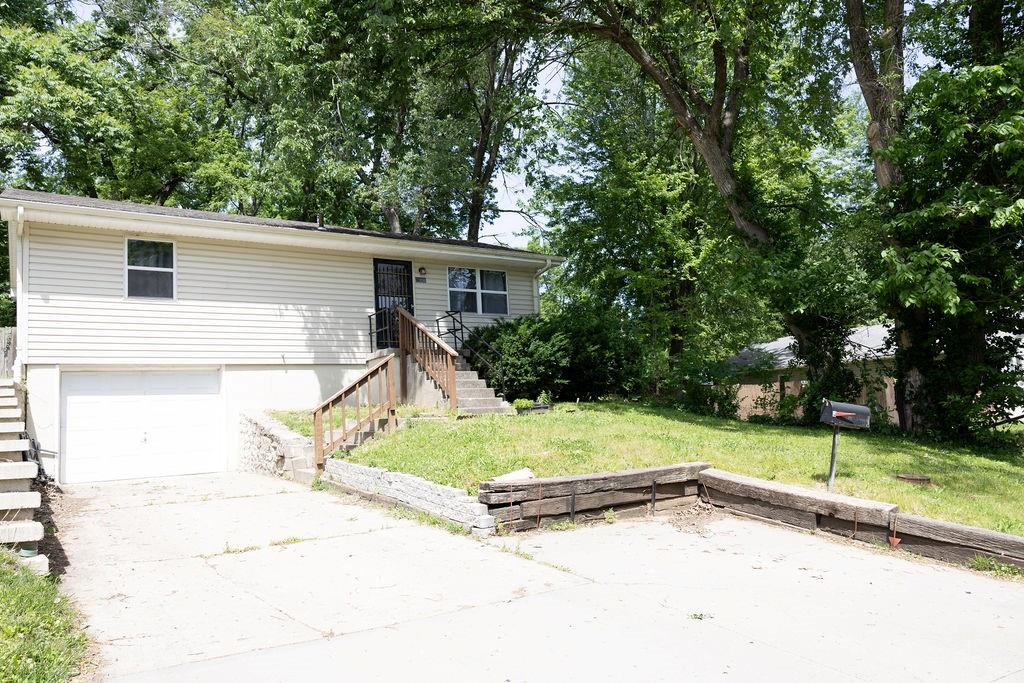 108 N Evanston Ave, Independence, MO 64053 | MLS #2550409 | Compass