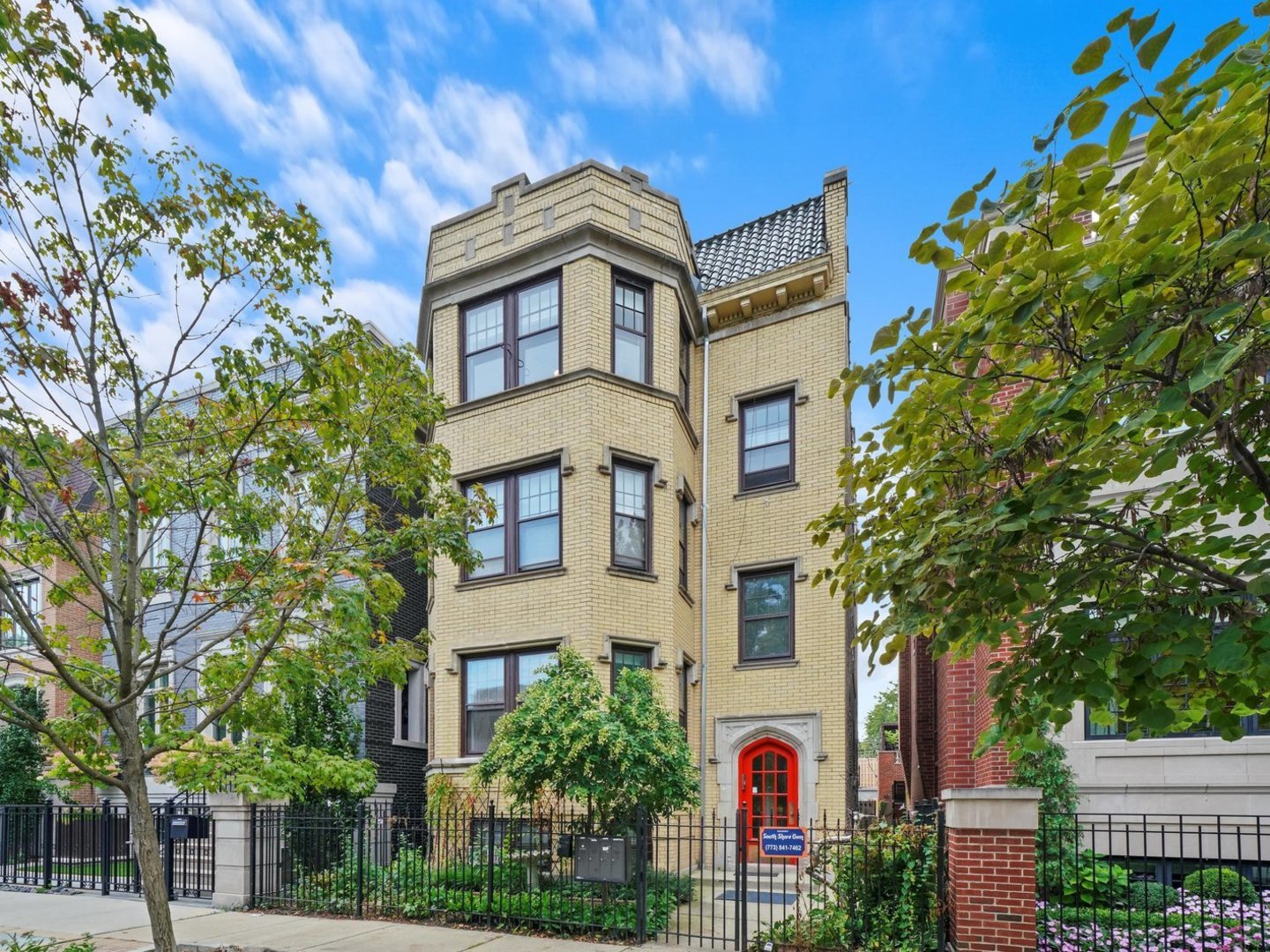 3746 North Wayne Avenue, Unit 1, Chicago, IL 60613 | Compass