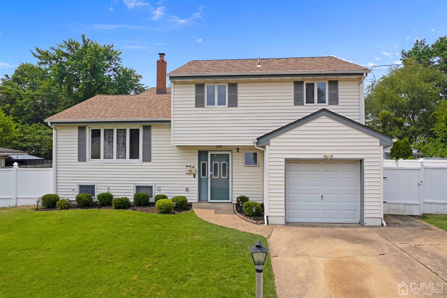 32 Waverly Drive West, Edison, NJ 08817 | Compass