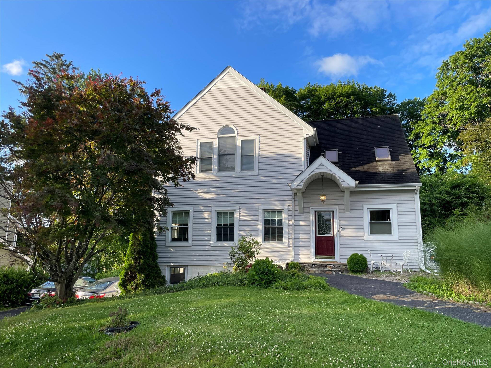 197 Underhill Ave, Yorktown Heights, NY 10598 | MLS #892711 | Compass