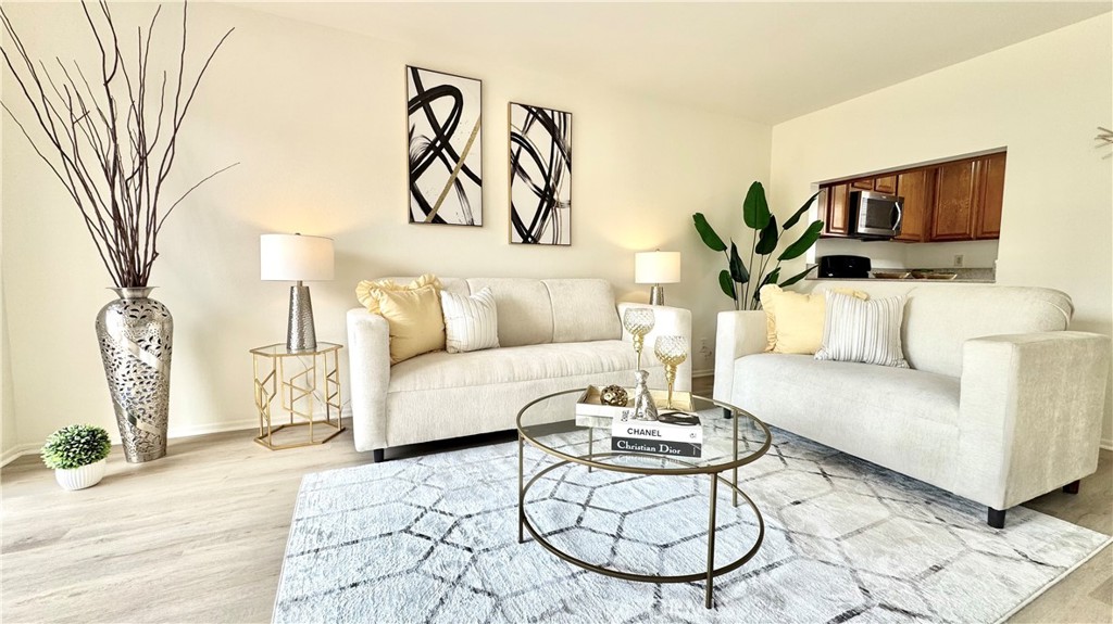 3101 Plaza del Amo, Unit 60, Torrance, CA 90503 | MLS #SB25147259 | Compass