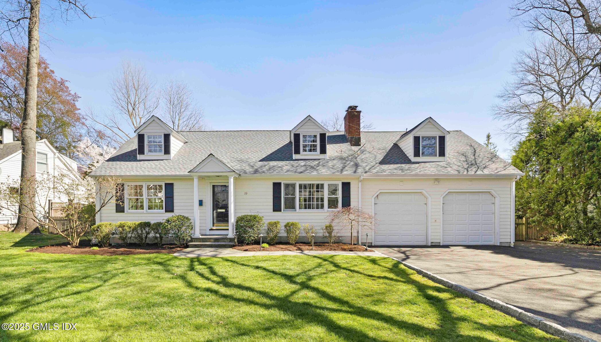 19 Pond Pl, Cos Cob, CT 06807 | MLS #122565 | Compass