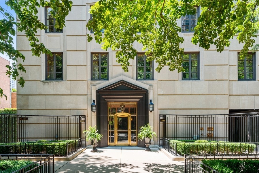 1530 North State Parkway, Unit 10, Chicago, IL 60610 | Compass