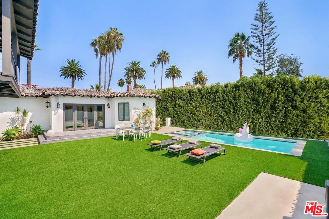813 North Doheny Drive, Beverly Hills, CA 90210 | Compass