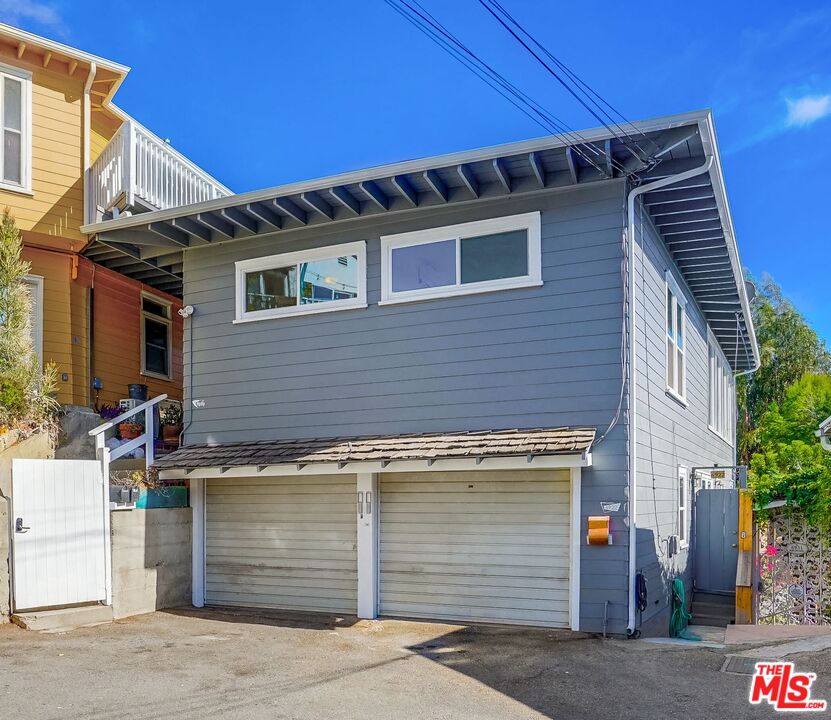 6920 Pso Del Serra, Los Angeles, CA 90068 | Compass