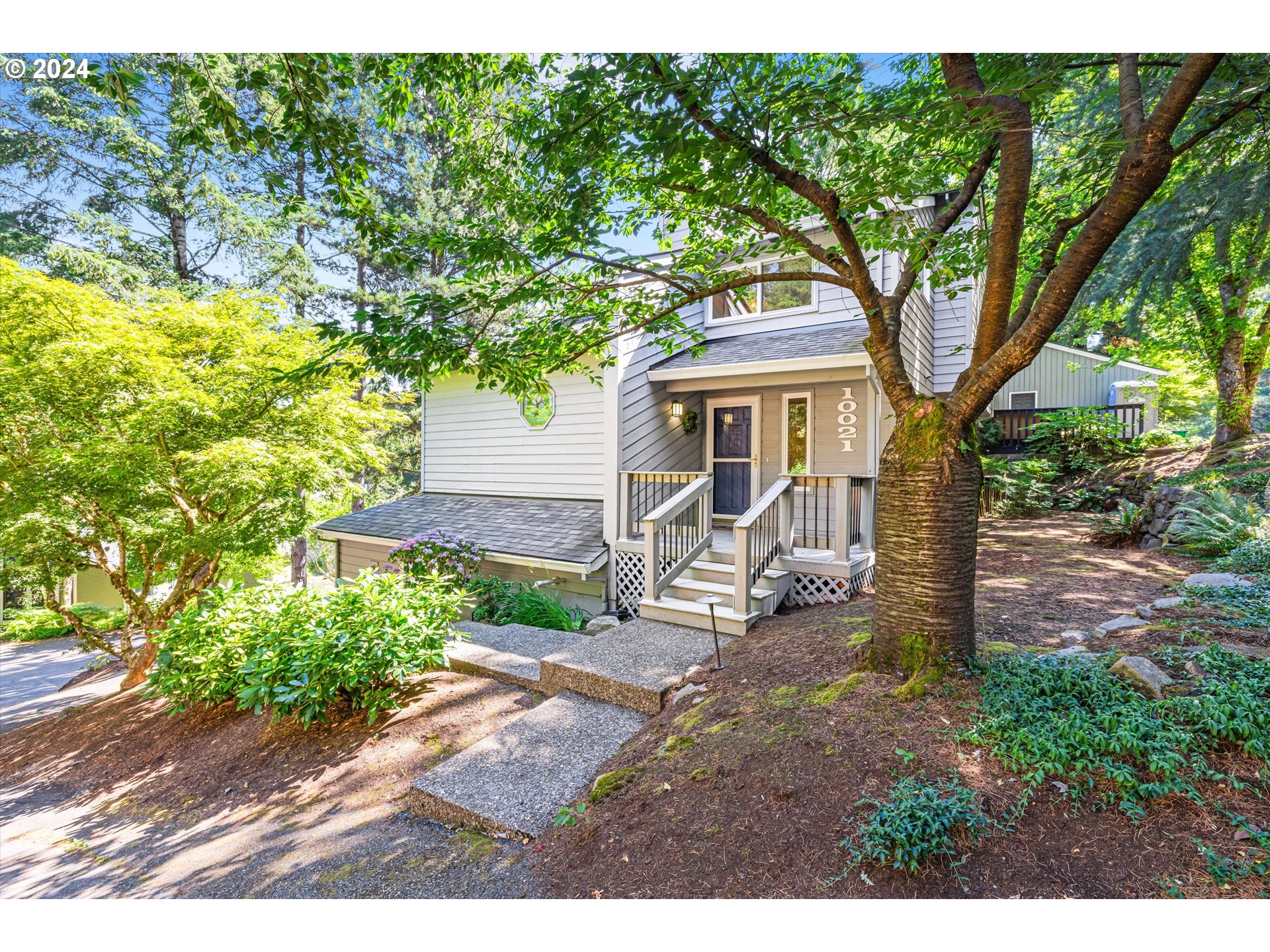 10021 SW Quail Post Rd, Portland, OR 97219 | MLS #24153389 | Compass