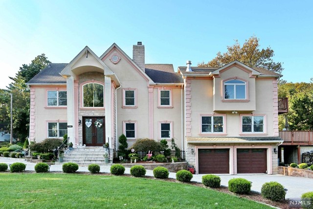 955 Soldier Hill Road, Oradell, NJ 07649 | Compass