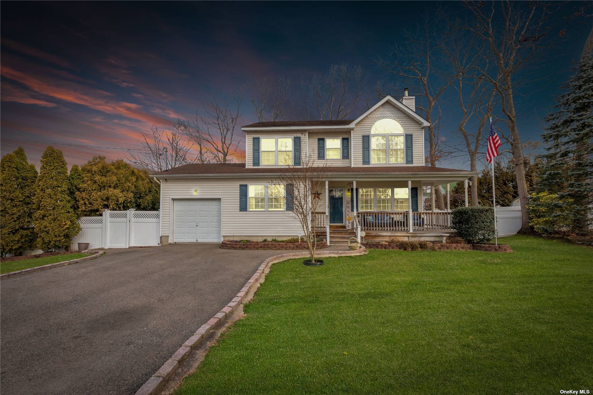 1 Rockledge Drive, Shirley, NY 11967 | Compass