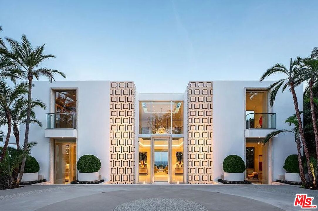 1500 Gilcrest Dr, Beverly Hills, CA 90210 | MLS #25545227 | Compass