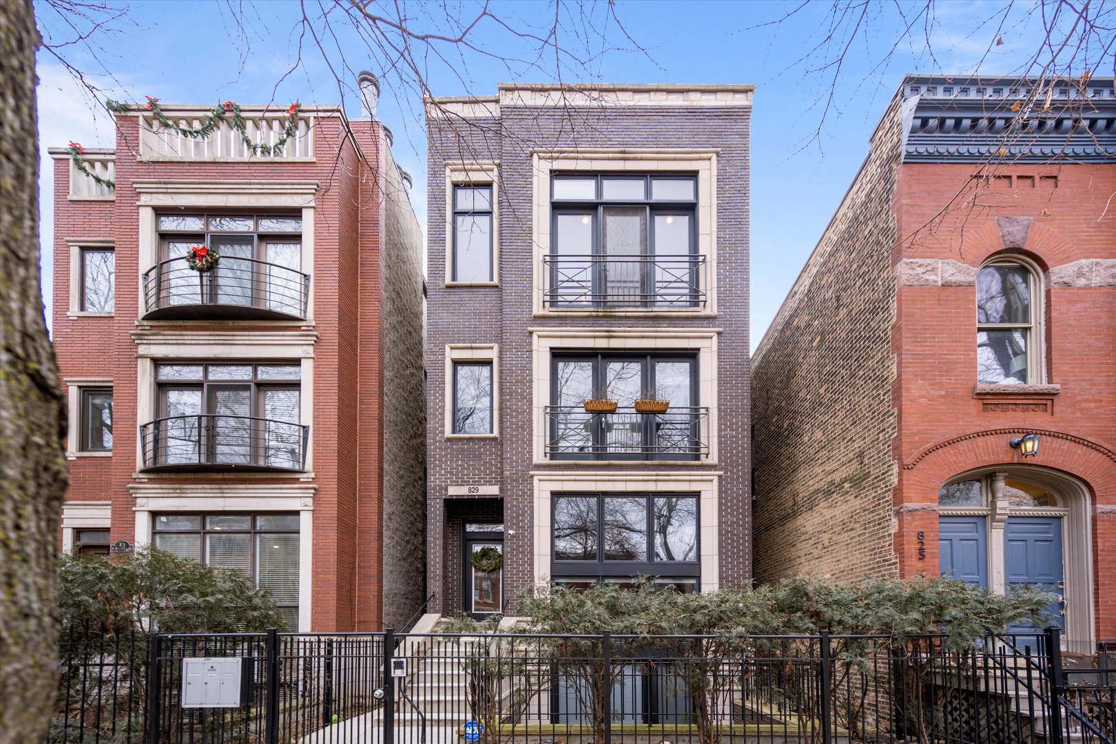 829 North Winchester Avenue, Unit 3, Chicago, IL 60622 | Compass
