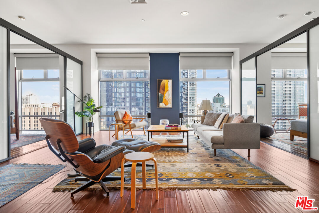 801 South Grand Avenue, Unit 1310, Los Angeles, CA 90017 | Compass