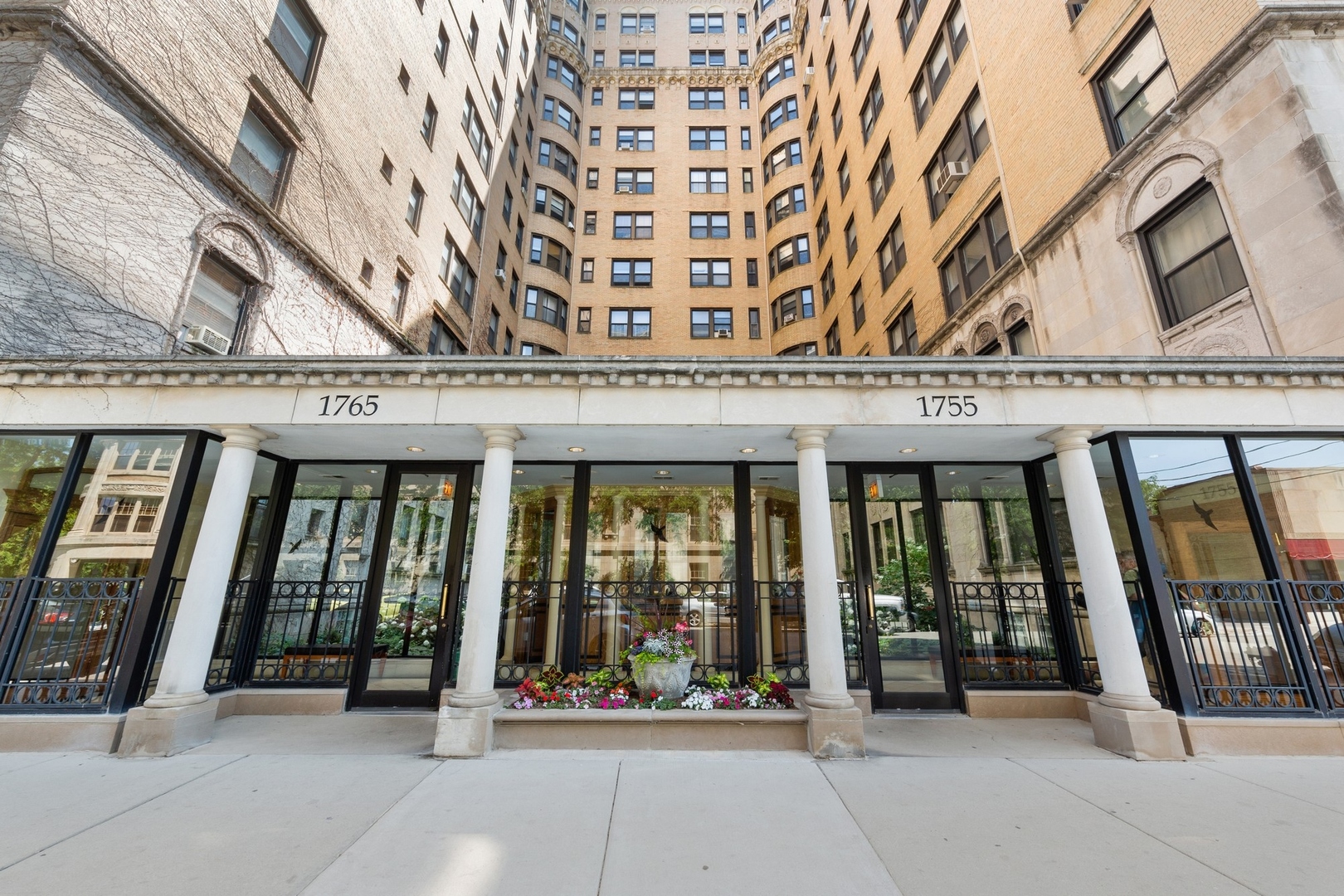 1755 East 55th Street, Unit 601, Chicago, IL 60637 | Compass