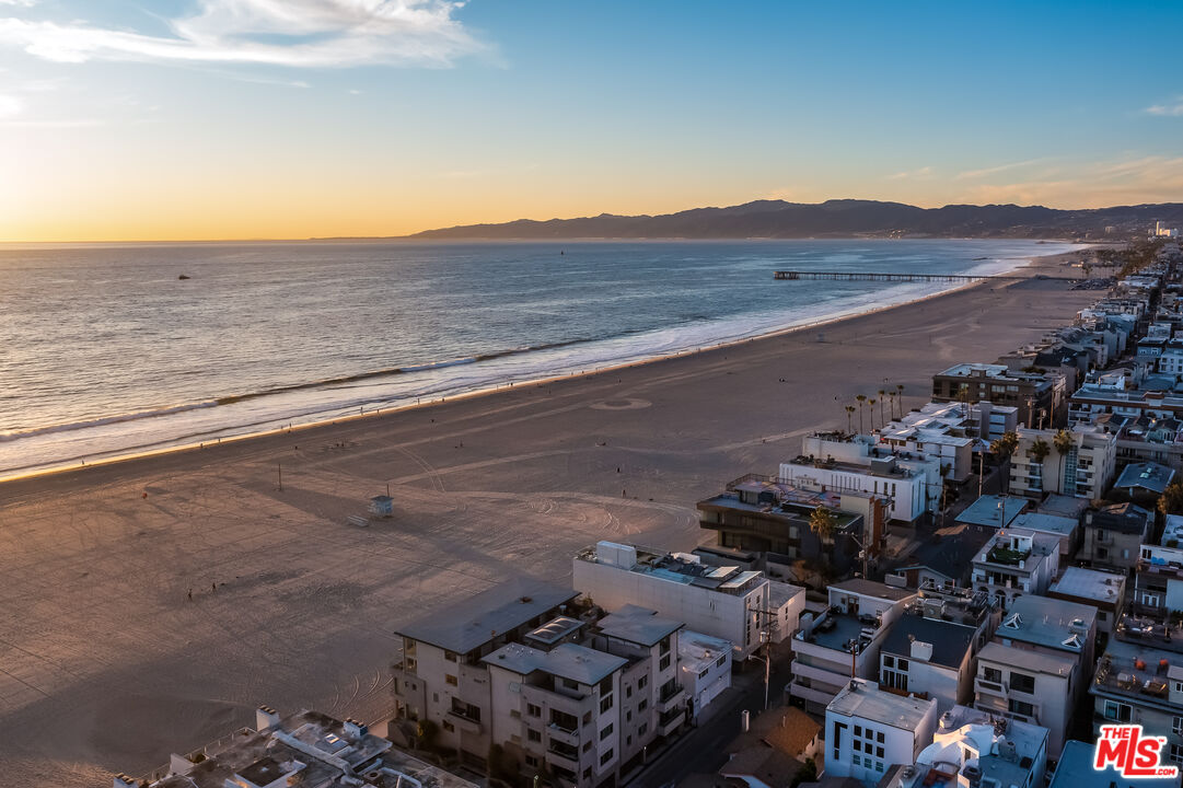 6 Northstar Street, Unit 106, Marina del Rey, CA 90292 | Compass