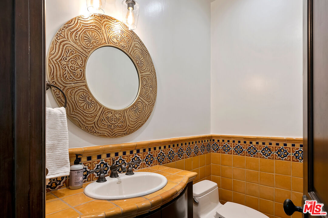 3710 Effingham Place, Los Angeles, CA 90027 | Compass