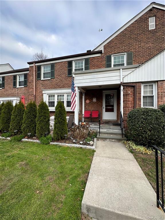 7 Robins Crescent, Unit 7, New Rochelle, NY 10801 | Compass