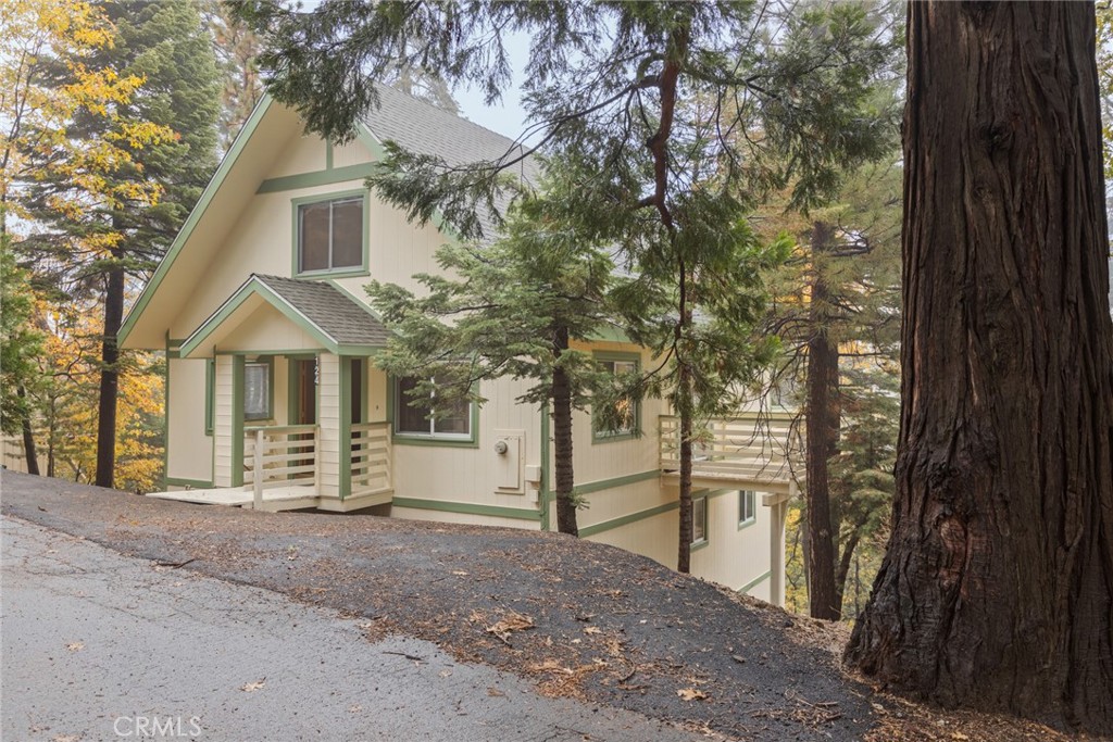124 C Lane, Lake Arrowhead, CA 92352 | Compass