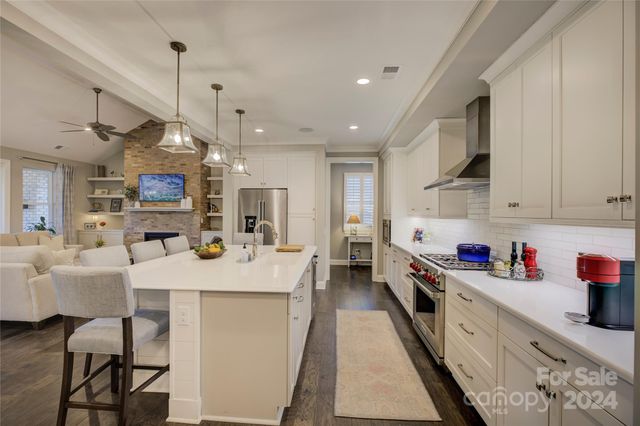 Madison Cornwell, Real Estate Agent - Compass