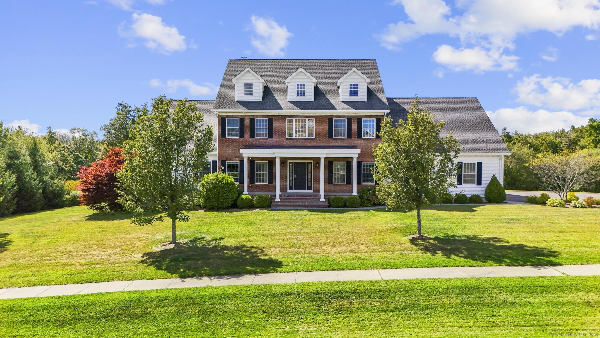 318 Bayview Cir, Watertown, CT 06795 | MLS #24122283 | Compass