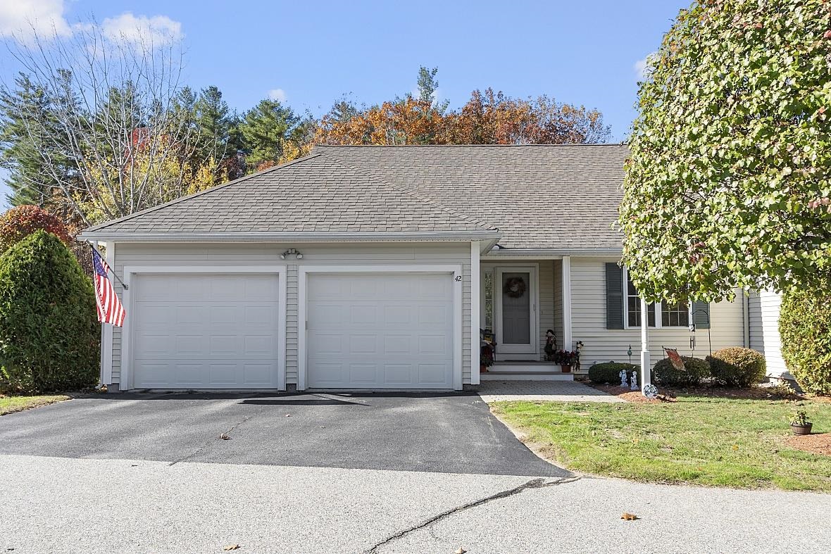 42 Christopher Drive, Unit 42, Sandown, NH 03873 | Compass